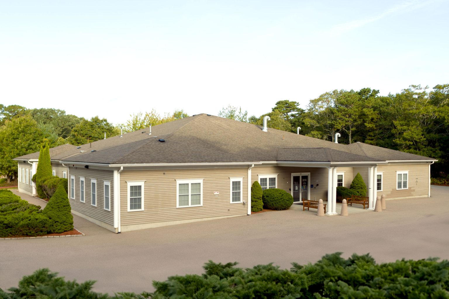 Victor Aviles | Medical Oncologist in North Falmouth, MA